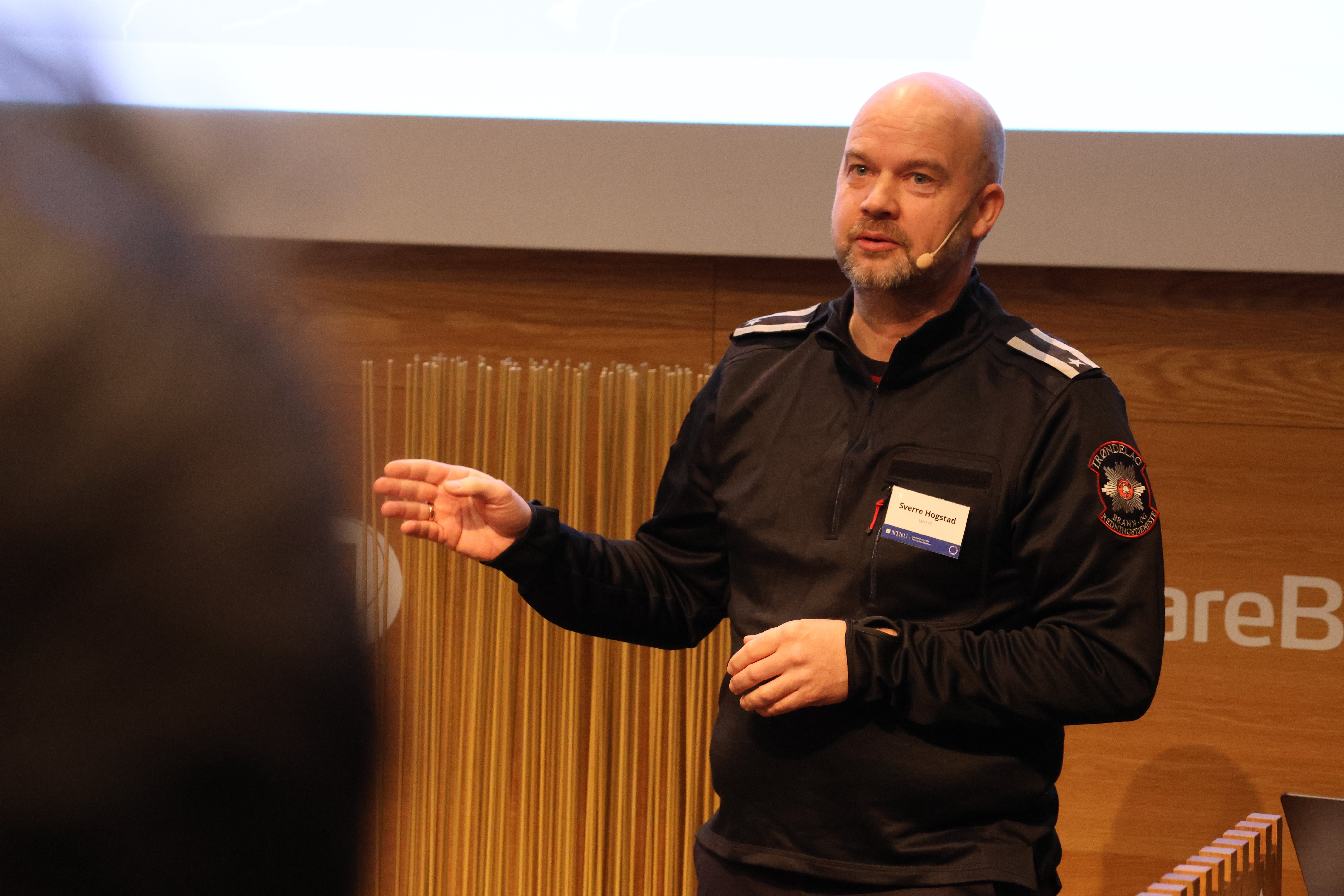 Fra søk og redning til hybride trusler: Fagdag droner - NTNU ...